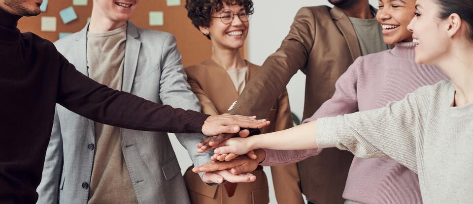 7 Cara Membangun Team Building yang Efektif di Tempat Kerja
